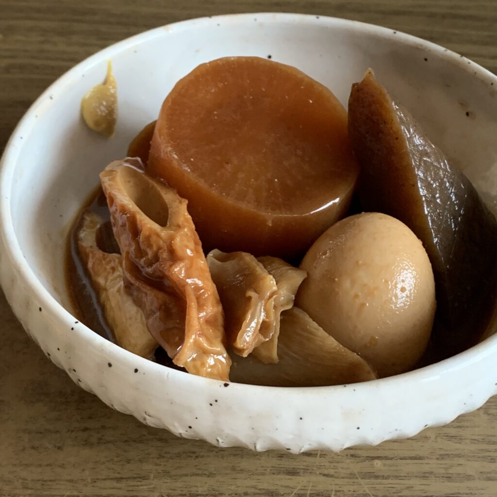 A surprisingly easy oden soup recipe with only 4 ingredients