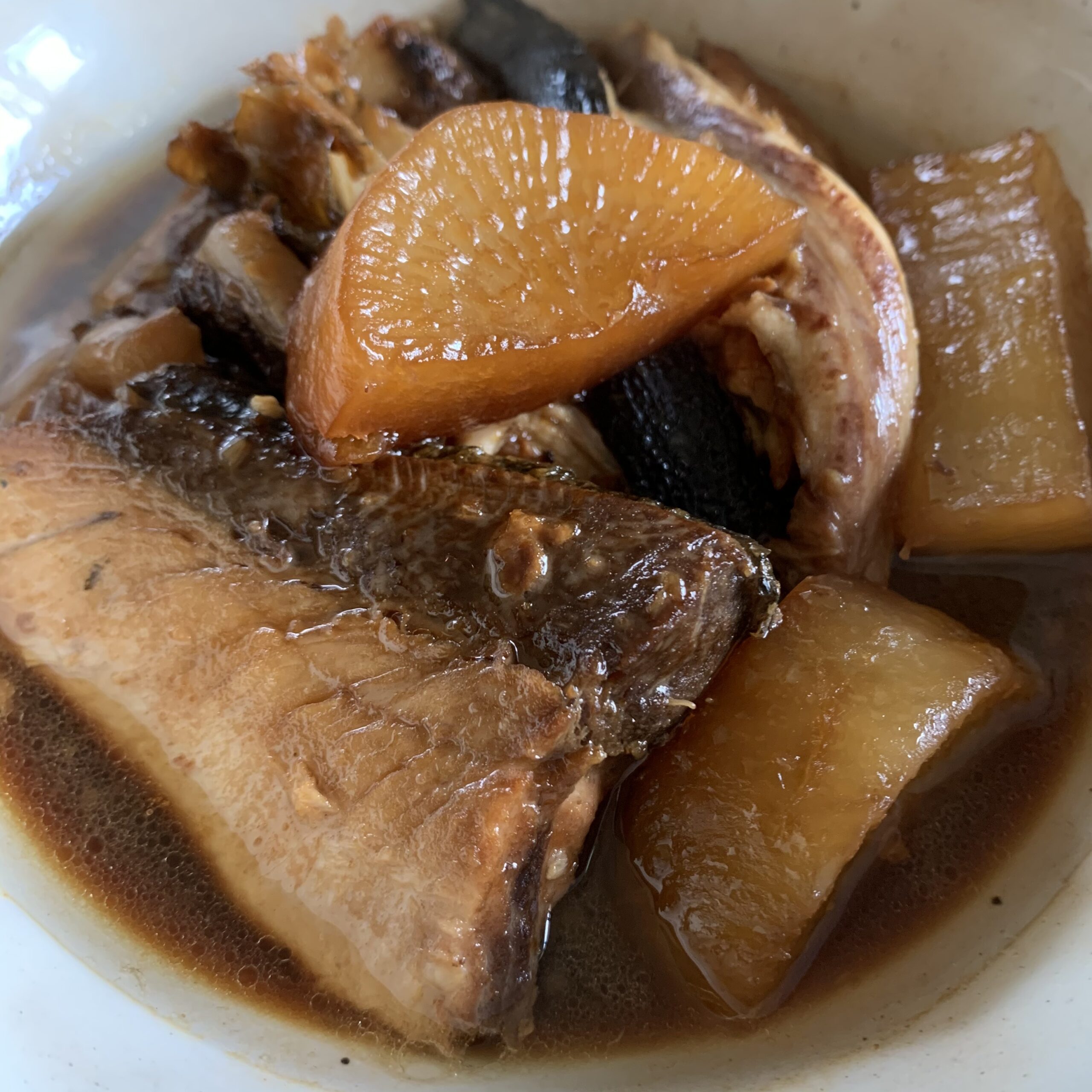 Buri Daikon Aradaki (Yellowtail and Radish) - Japanese recipe