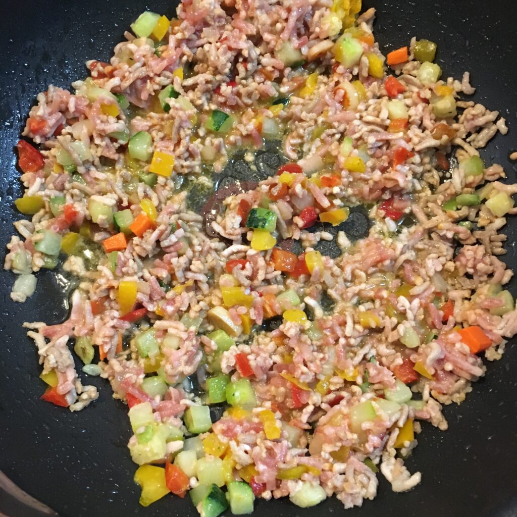 Easy Gapao Rice (Thai basil stir-fry) - Japanese recipe