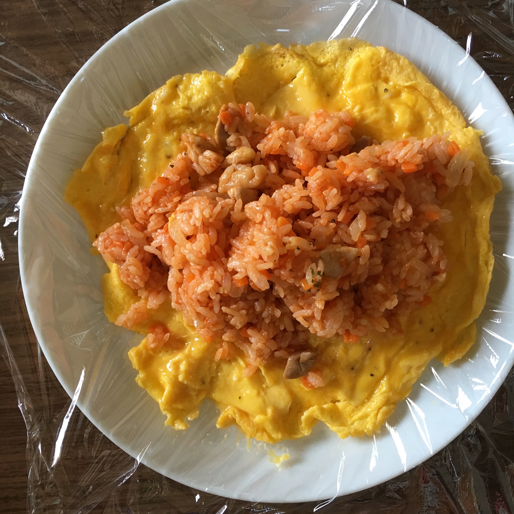 Ketchup flavored omelet rice (Omurice) - Japanese recipe