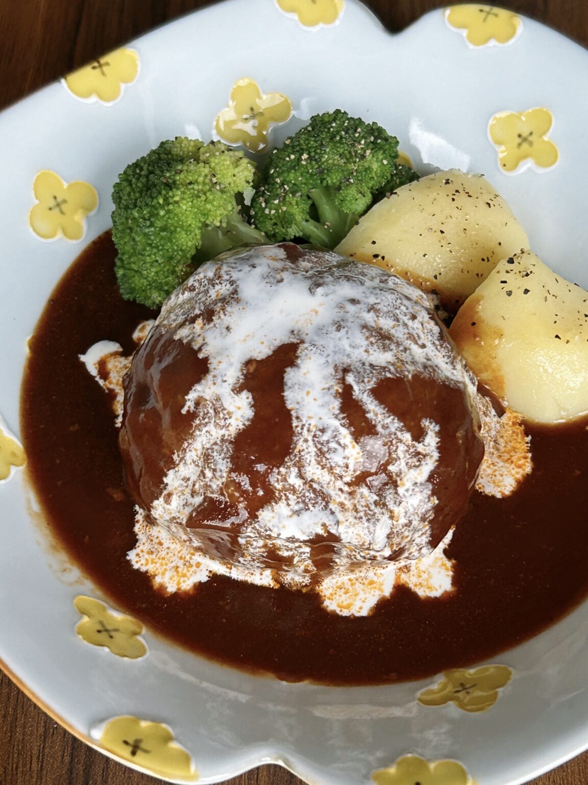 Hambagu with Demi-Glace Sauce : Japanese Hamburger Steak Recipe