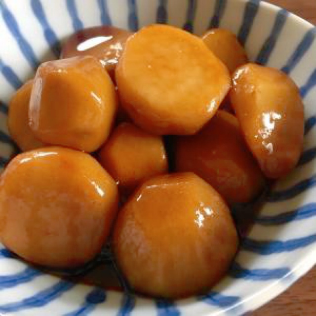 Glossy Satoimo Nikkorogashi: Glazed Japanese Taro Recipe